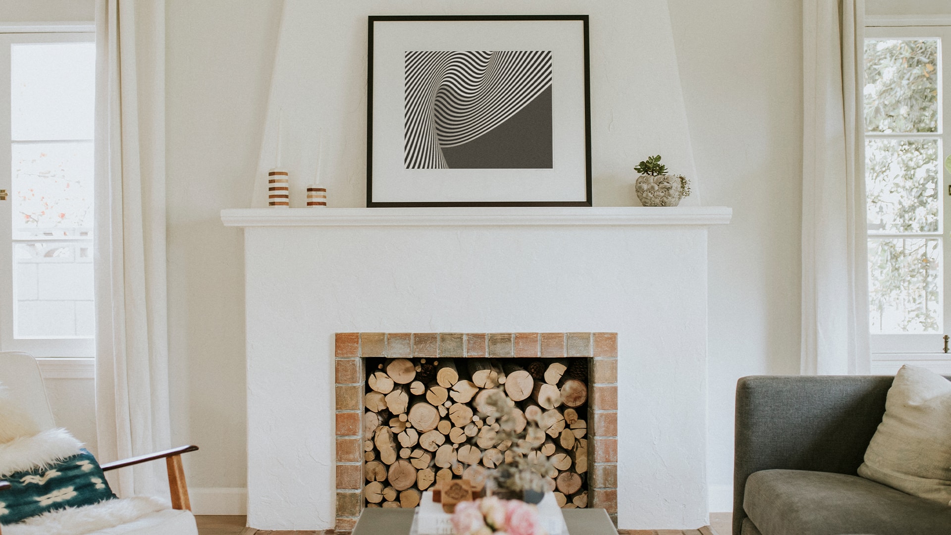 17 Showstopping Fireplace Feature Wall Paint Ideas | splat